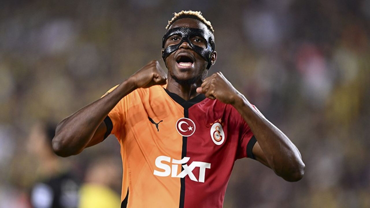 Galatasaray’ın Yıldızı Victor Osimhen Karbon Fiber Maskesiyle Sahalarda ...